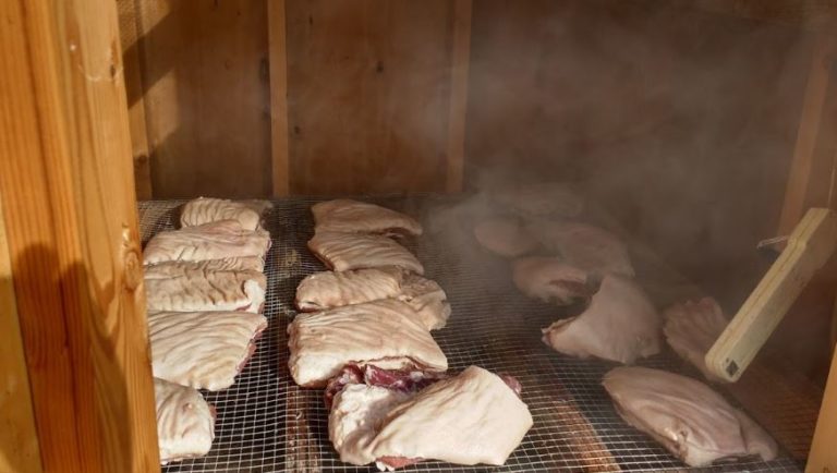 How to Make Bacon in 6 Easy Steps - The Grow Network : The Grow Network